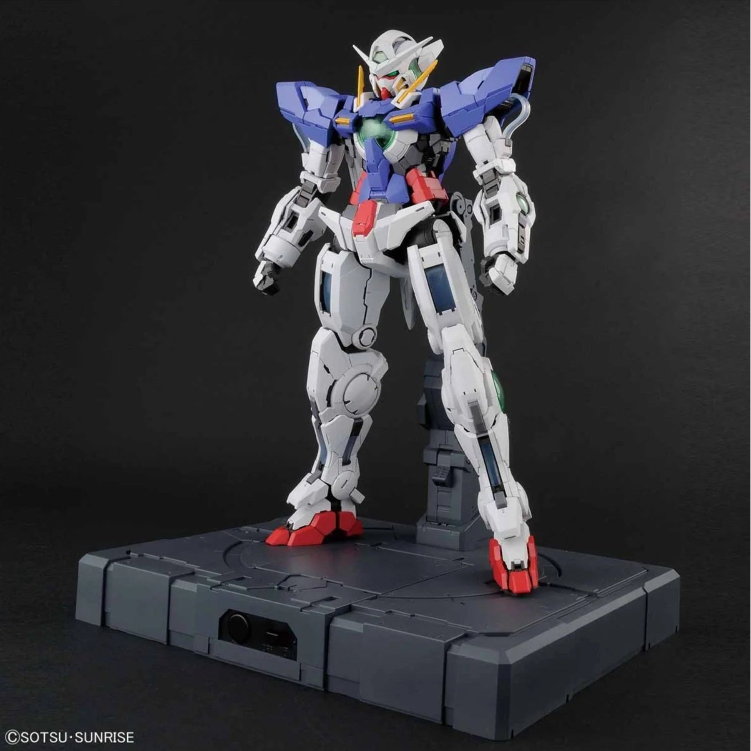 PG 1/60 GUNDAM EXIA - Model Kit Articulado - Bandai – BlasterChile